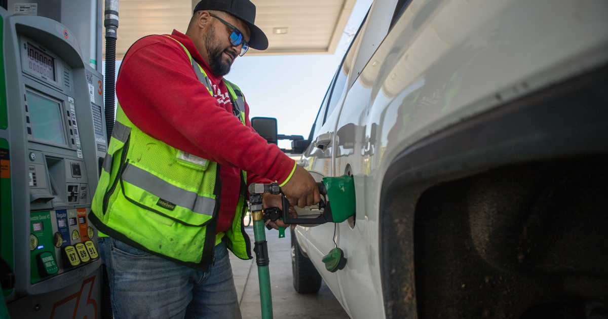 Economists like Newsom’s plan to help control gas prices. Refiners don ...