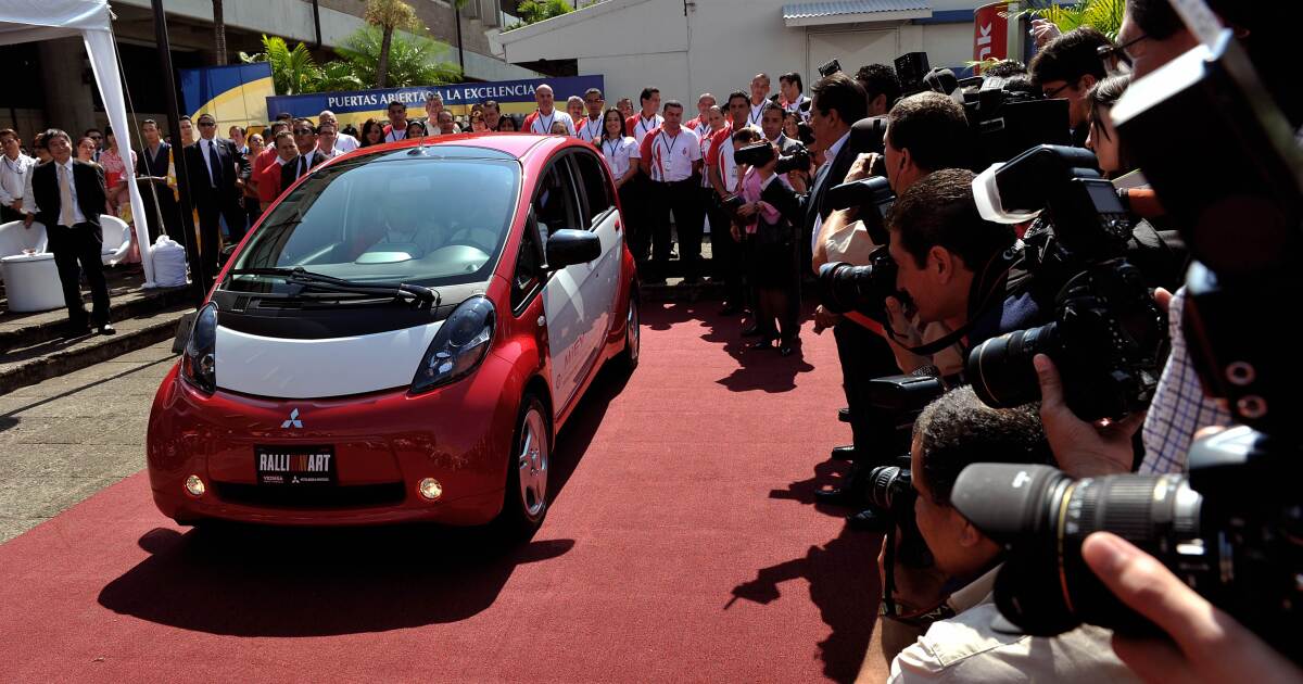 Edmunds.com's top 10 biggest auto failures of the past decade (photos ...