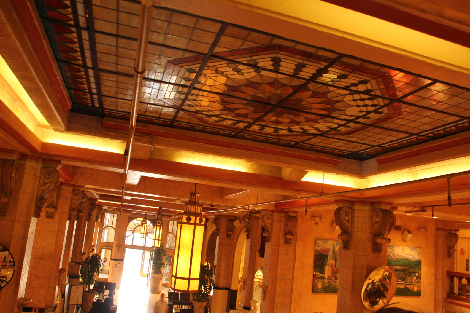 Checking into the Cecil, the real ‘American Horror Story’ hotel | LAist