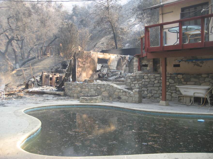 Tujunga Canyon resident confronts fire officials | LAist