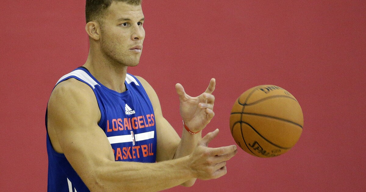 Sports roundup: Blake Griffin's fateful punch, Kobe Bryant dishes ...