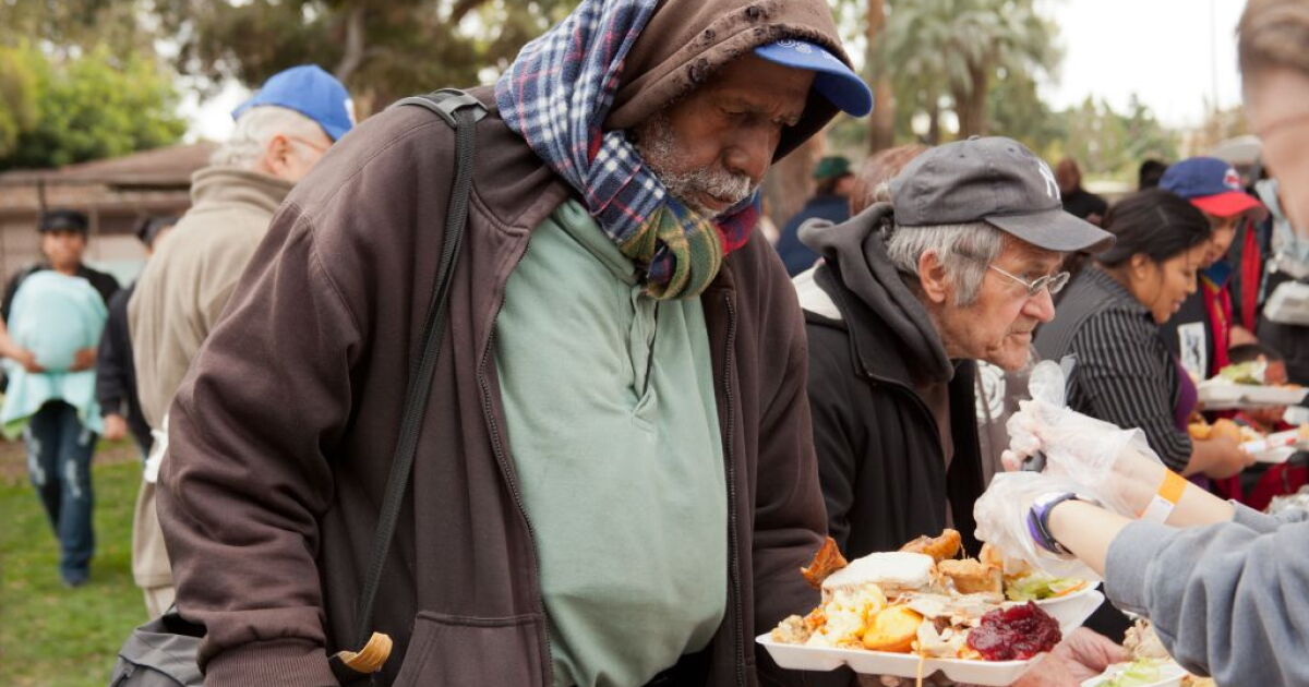 This Pasadena homeless shelter needs cards and food for their Christmas ...