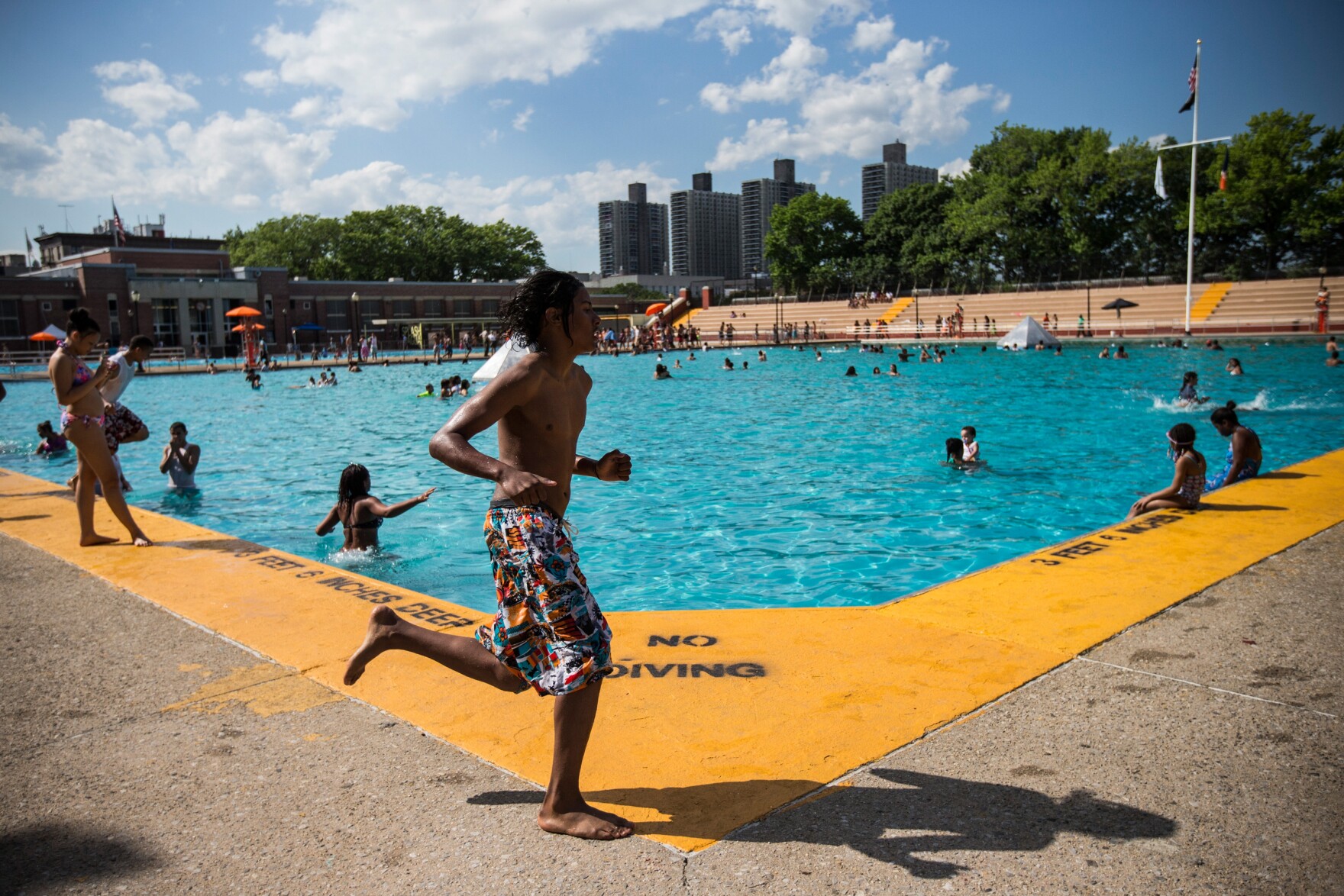 Labor Day weekend: Where to find a public pool that's still open in Los ...