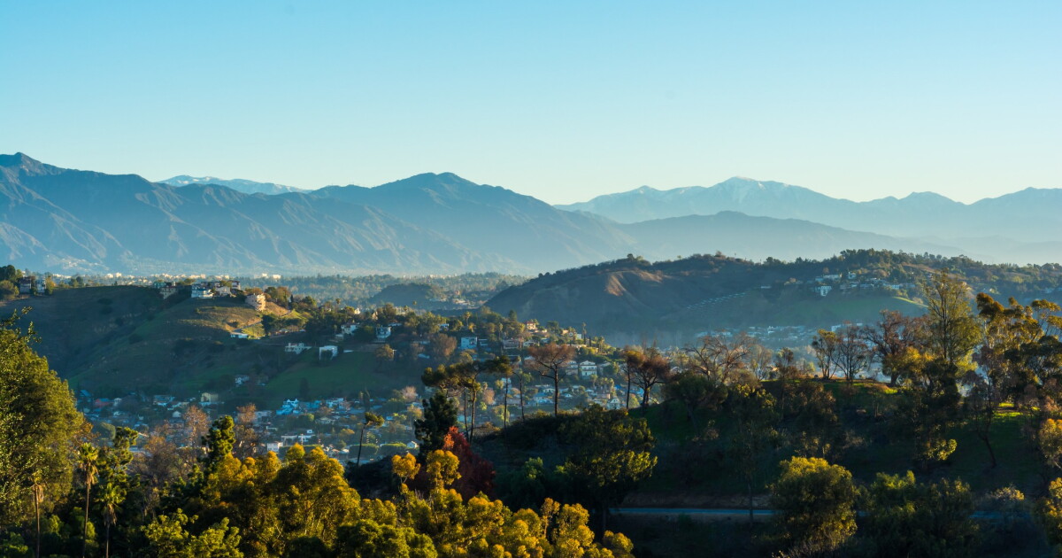 Warm weather and morning June Gloom continues for SoCal | LAist