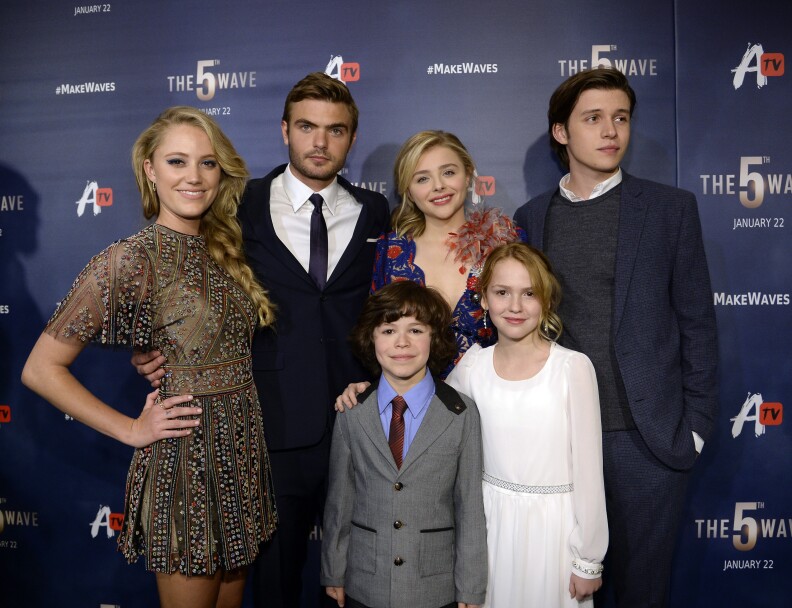 FilmWeek Marquee: ‘The 5th Wave,’ ‘Dirty Grandpa,’ ‘Monster Hunt’ and ...