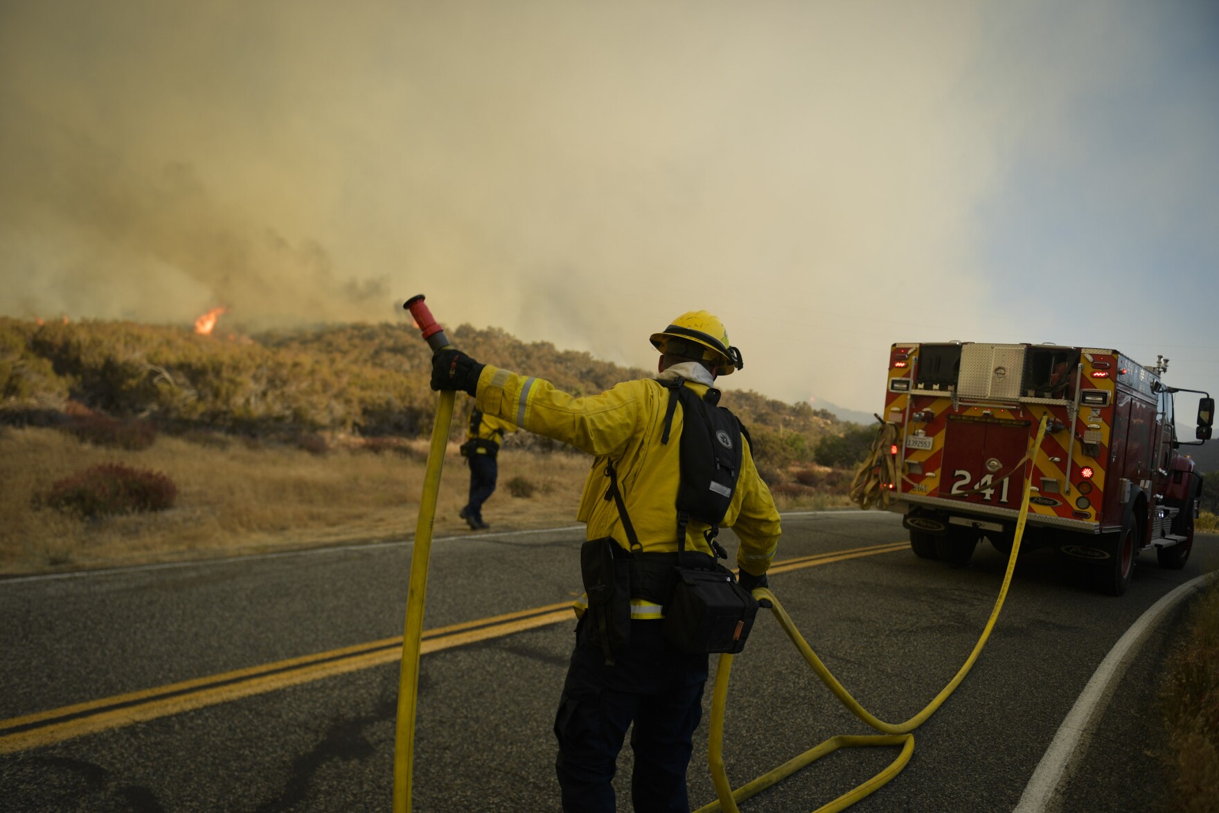 Pilot Fire: School districts remain closed, fire grows | LAist