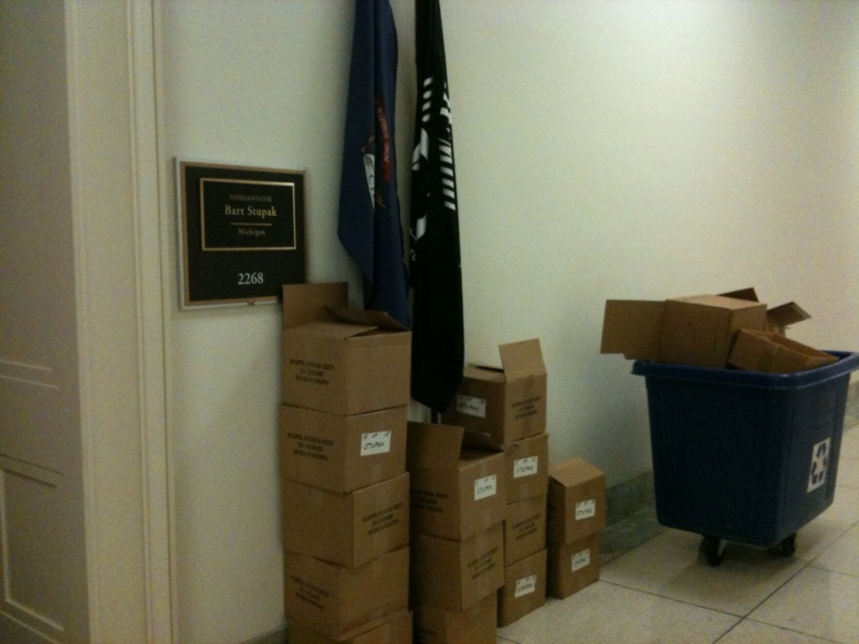Office swap on Capitol Hill in full swing | LAist