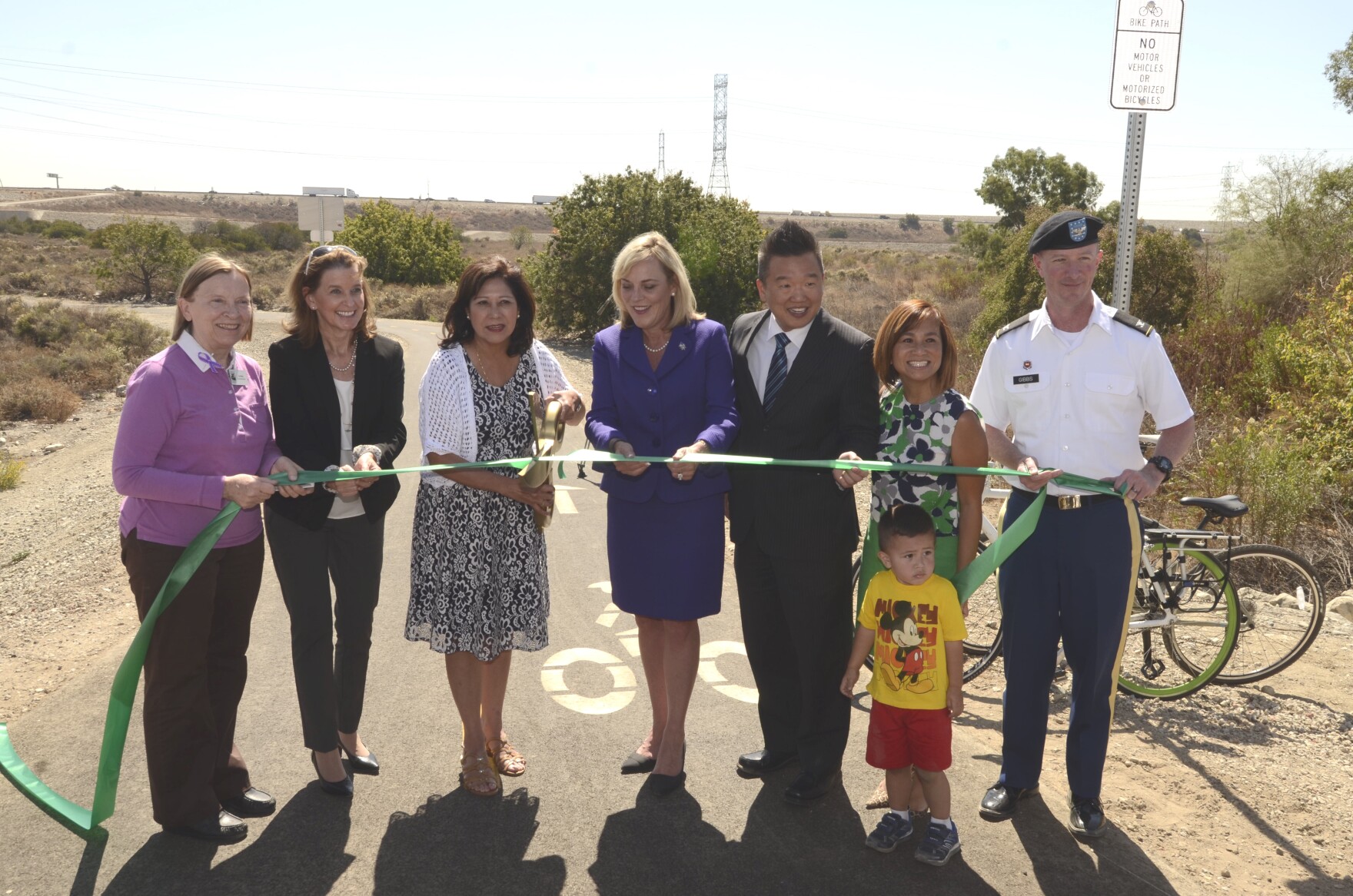 New bike path connects the San Gabriel River Bike Trail to Metro | LAist