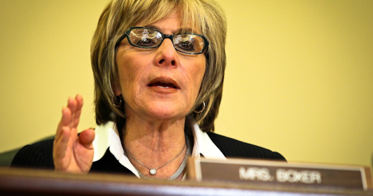 Senator Boxer touts clean energy, transportation in Santa Clarita | LAist