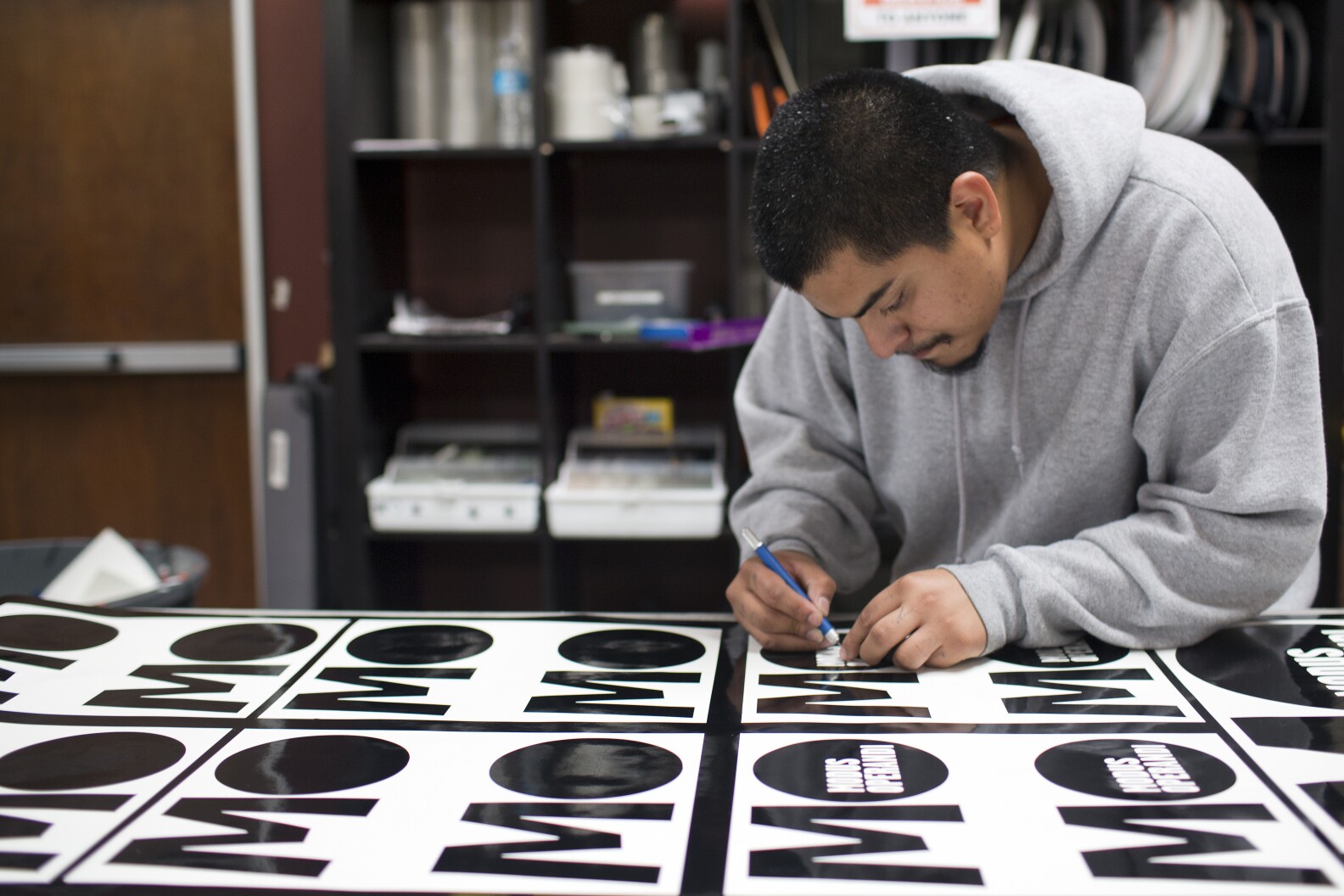 The story behind LA's mysterious yellow and black filming location ...