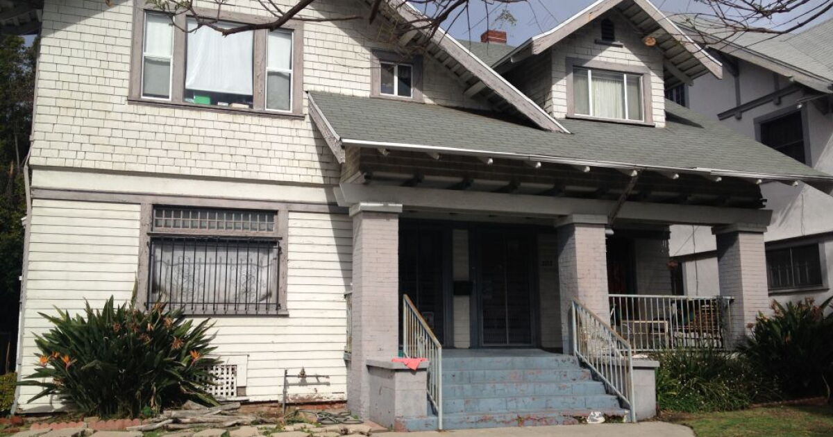 2 USC students from China shot to death in West Adams area | LAist