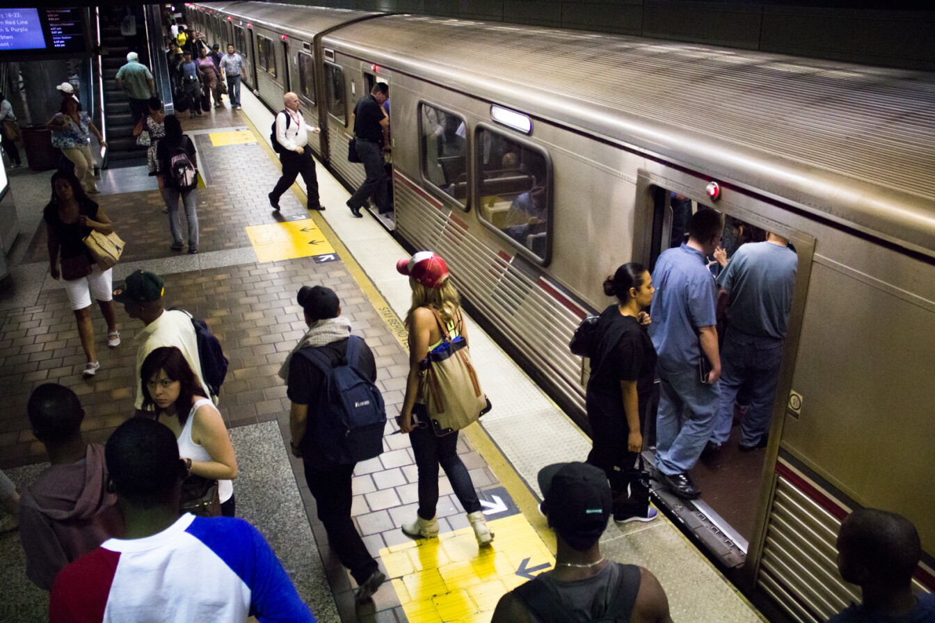 Metro opens pedestrian subway-to-shopping connector in DTLA | LAist