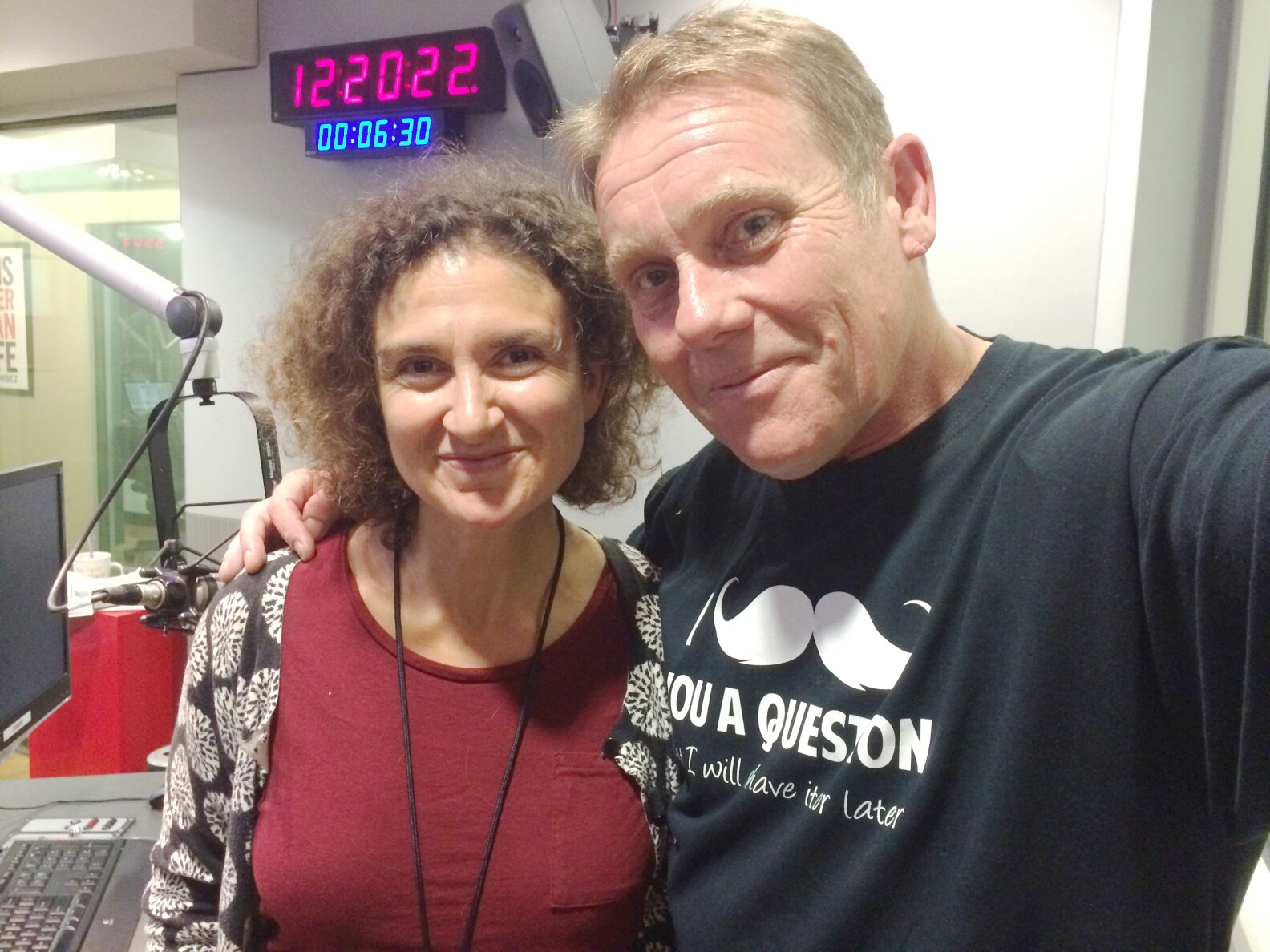 Live on KPCC: The English Beat's Dave Wakeling performs in studio | LAist