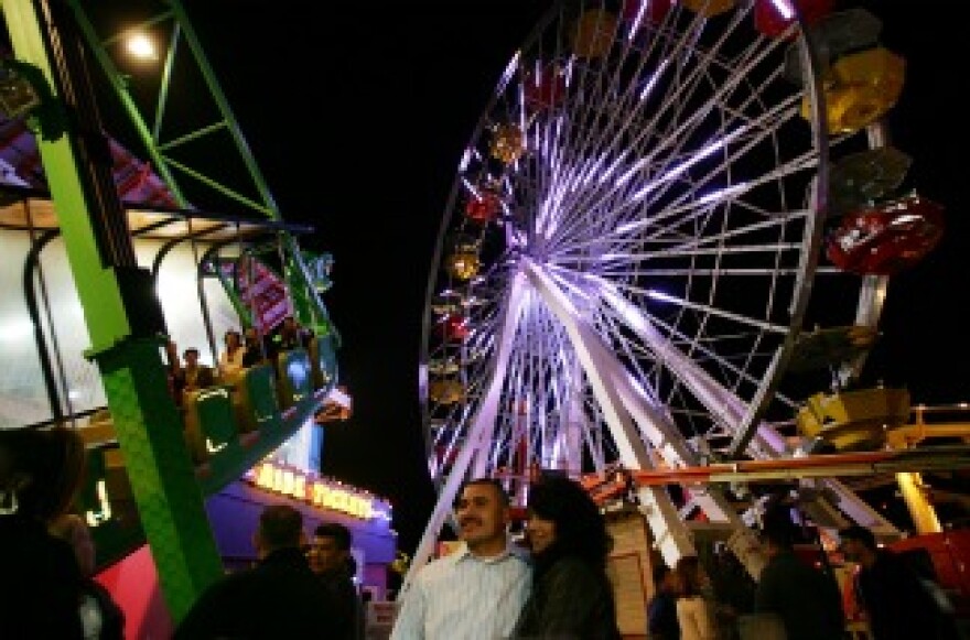 Santa Monica Pier’s Pacific Wheel to go dark for Earth Hour | LAist