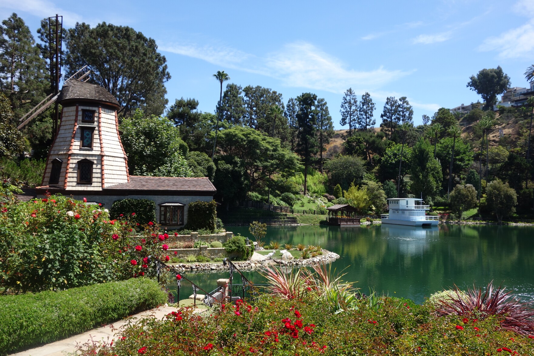 The Palisades’ historic Self-Realization Fellowship Lake Shrine reopens ...