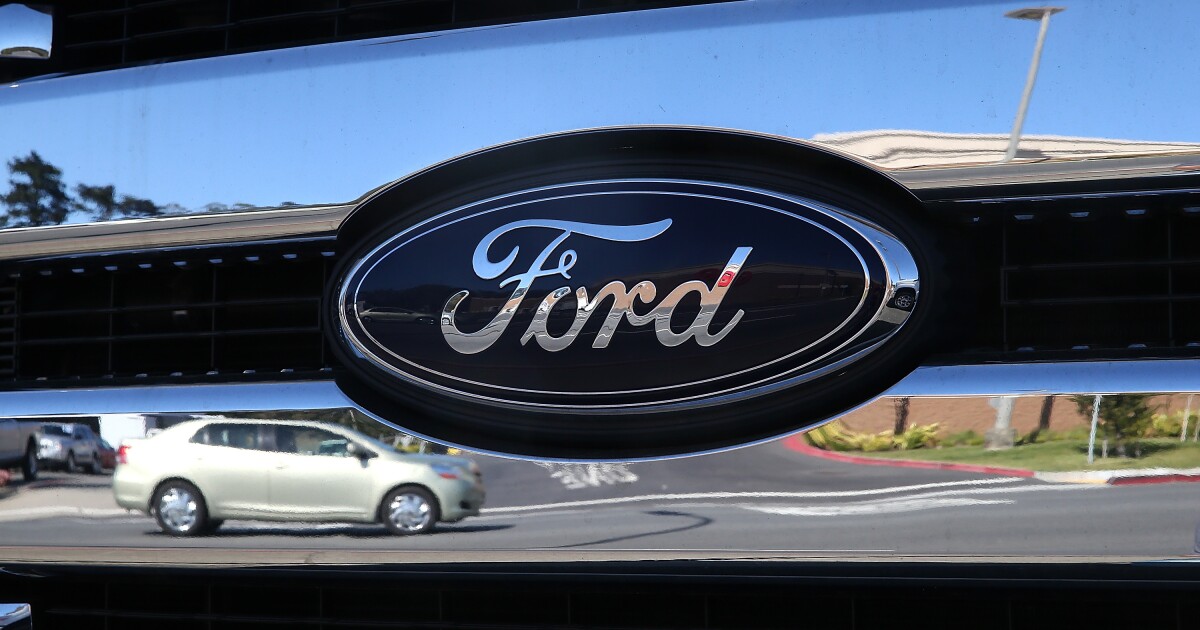 Ford tests ride-sharing waters with 'Peer-2-Peer Car Sharing' pilot ...